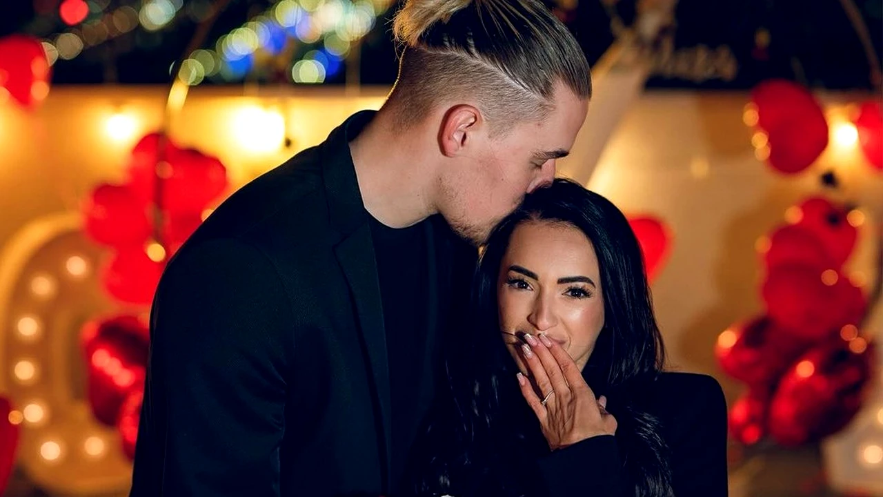 Larisa Iordache a spus „DA”: „Pagina 1 din 366”! Fosta gimnastă a fost cerută în căsătorie într ...