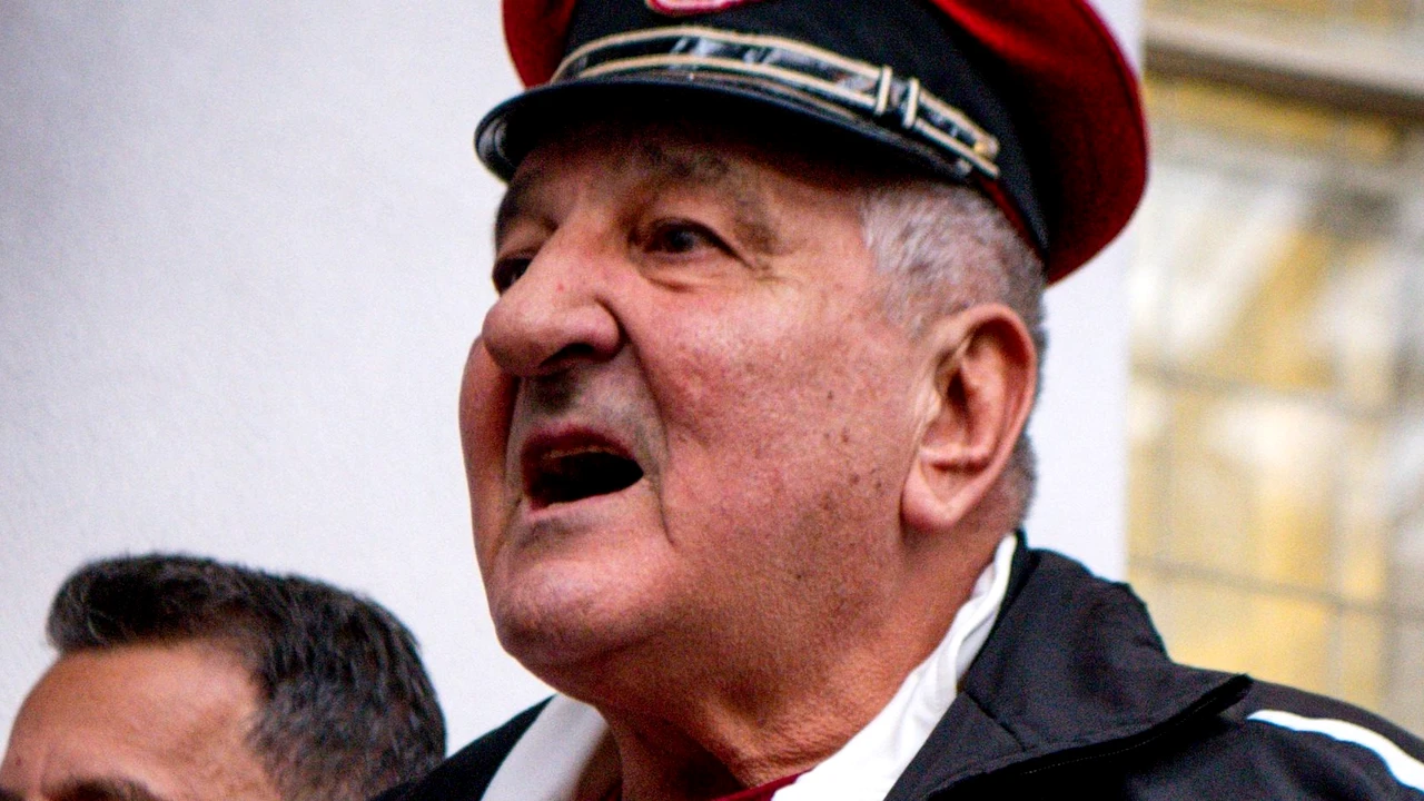 Rapid și-a deschis magazin în Gara de Nord. Rică Răducanu, Daniel ...